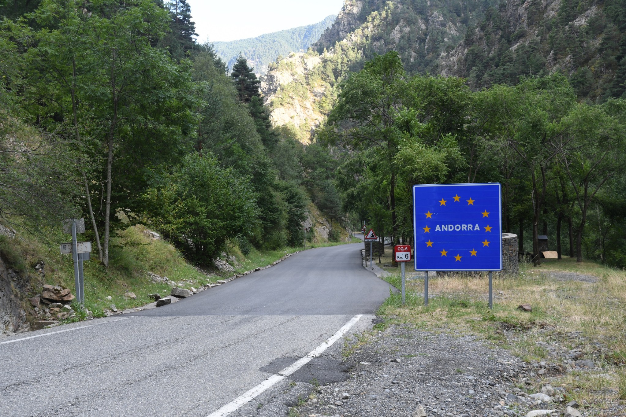 Enclaves and Exclaves – Barry's Borderpoints