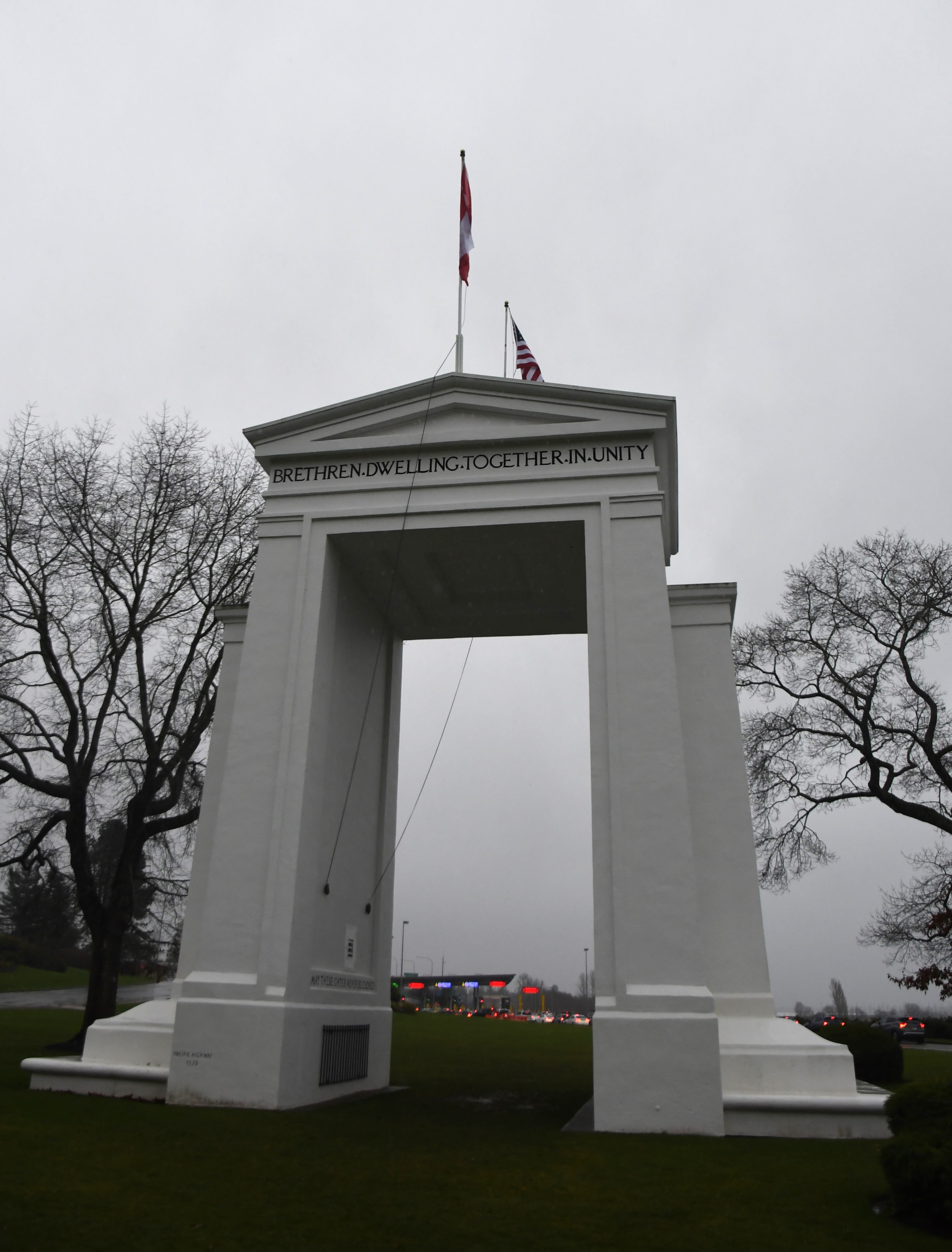 Peace Arch – Barry's Borderpoints
