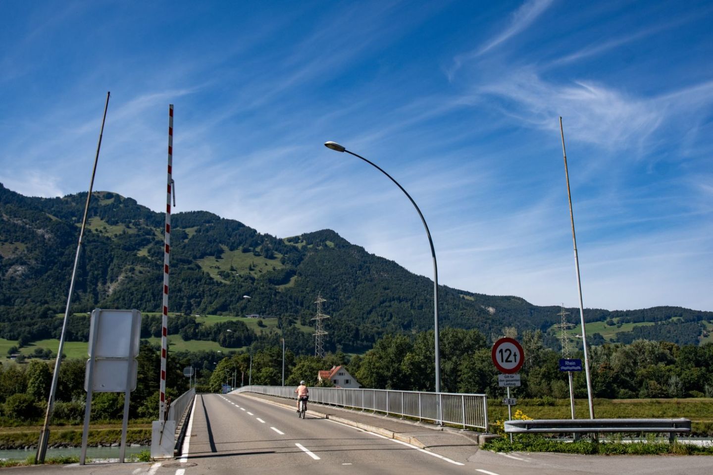 Bangs (AT) – Lienz (CH) border crossing – Barry's Borderpoints